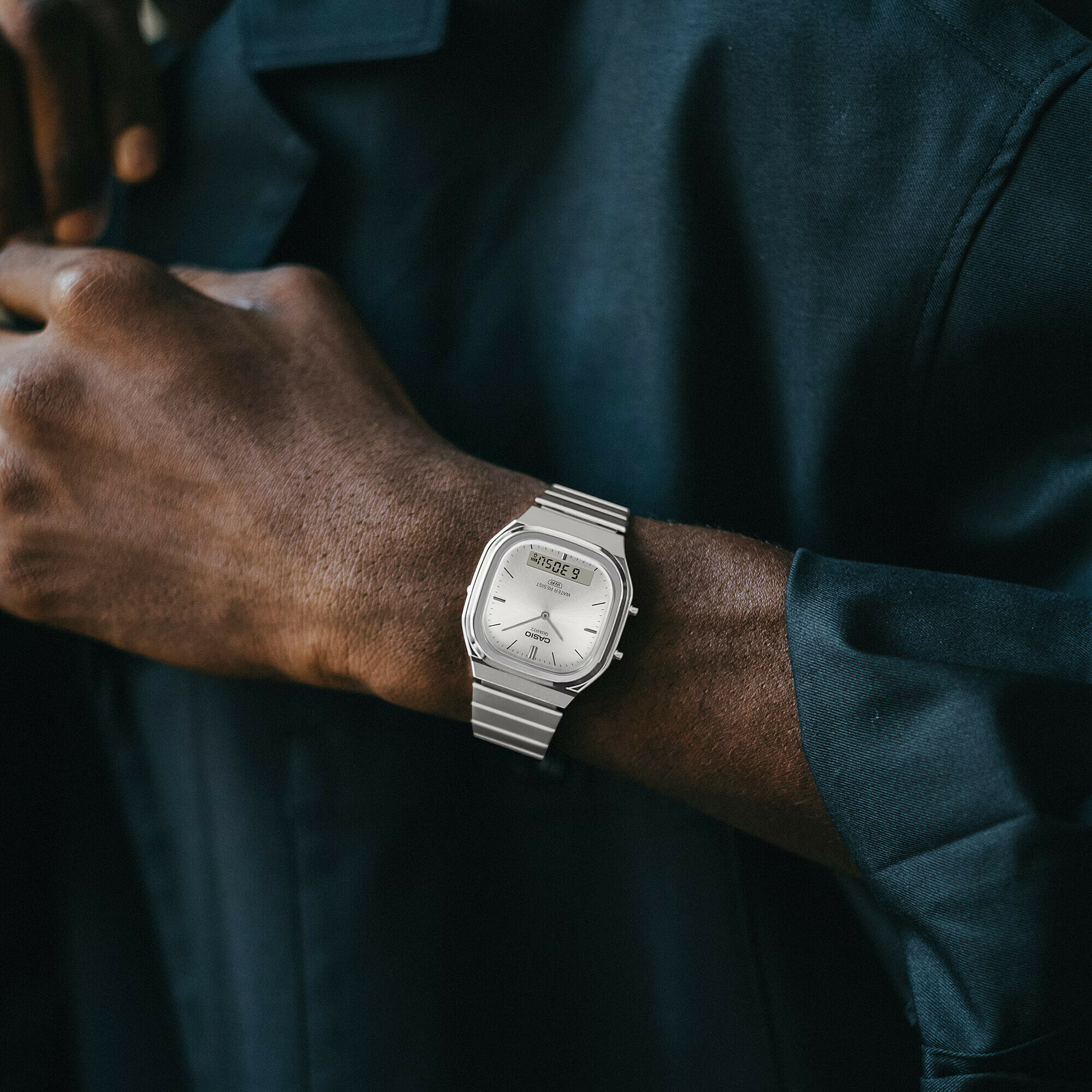 Collection Vintage AQ-240E-7AEF (001) | Sperky.cz