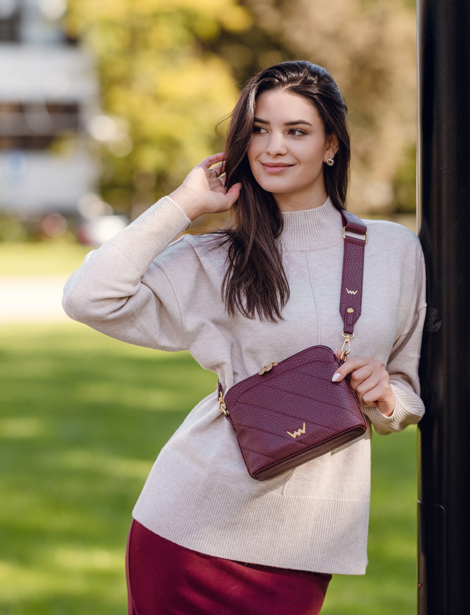 Dámská crossbody kabelka Fossy Belle Wine Red | Vivantis.cz - Hello ...