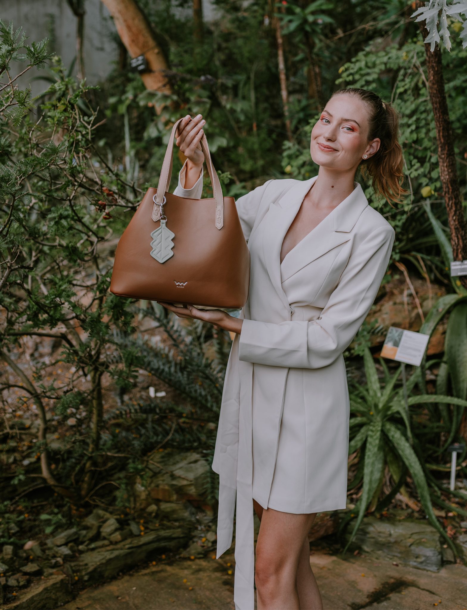 Dámská kabelka Roselda E Brown | Vivantis.cz - Hello Gorgeous!