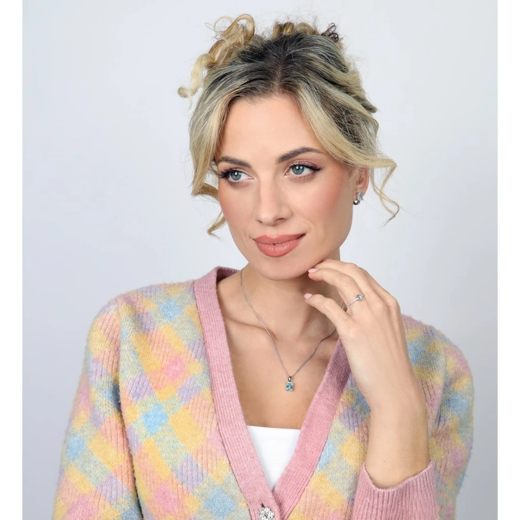 Elegantný strieborný náhrdelník s pravým topazom 12092.3 | Vivantis.sk - Hello Gorgeous!