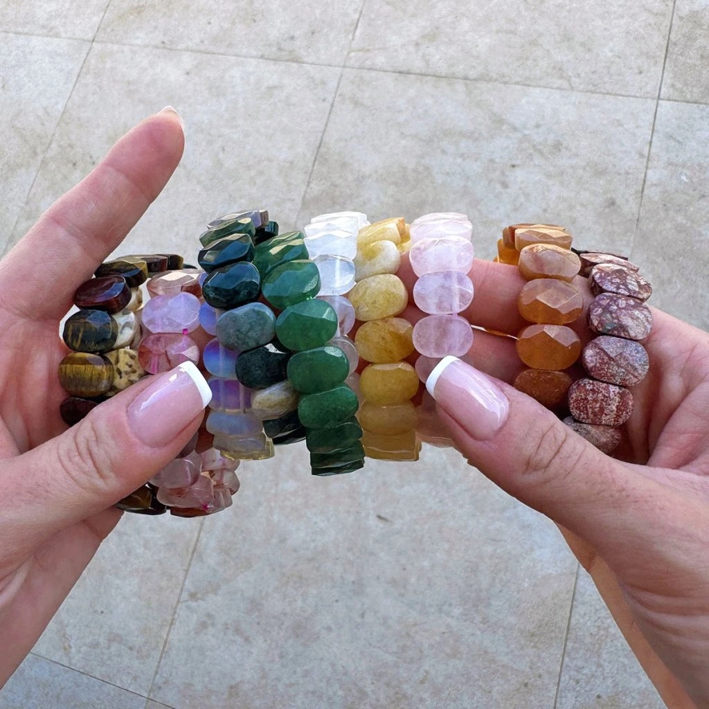 Výrazný minerální náramek ze zeleného achátu 43057.3 | Sperky.cz