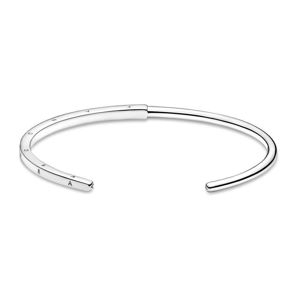 Pevný otevřený stříbrný náramek Pandora Logo 599493C00 | Sperky.cz
